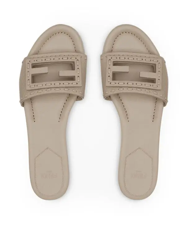 Fendi Slide Baguette In Dove Grey Leather - Multicolor