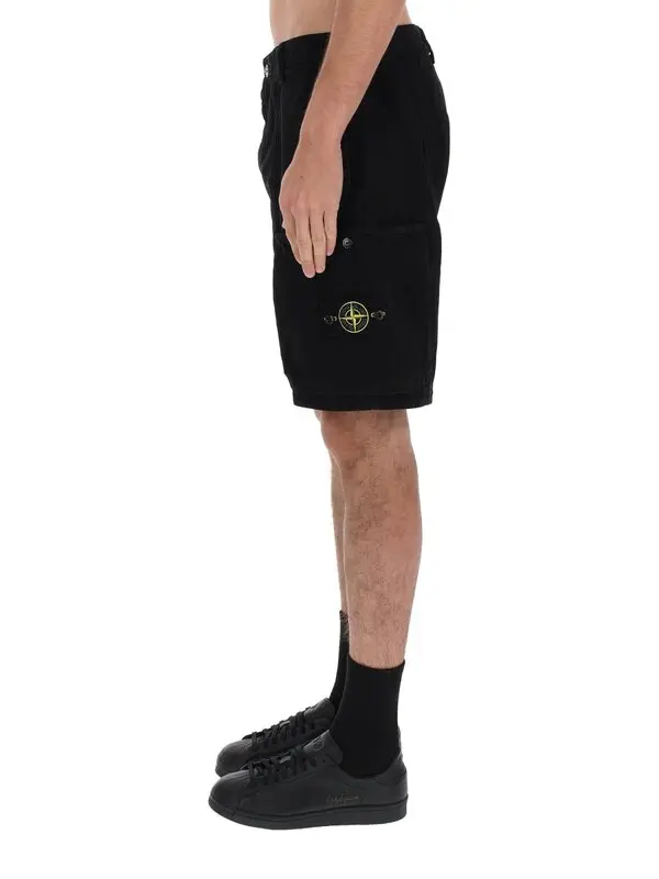 Stone Island Cargo Shorts With Logo Patch - Black