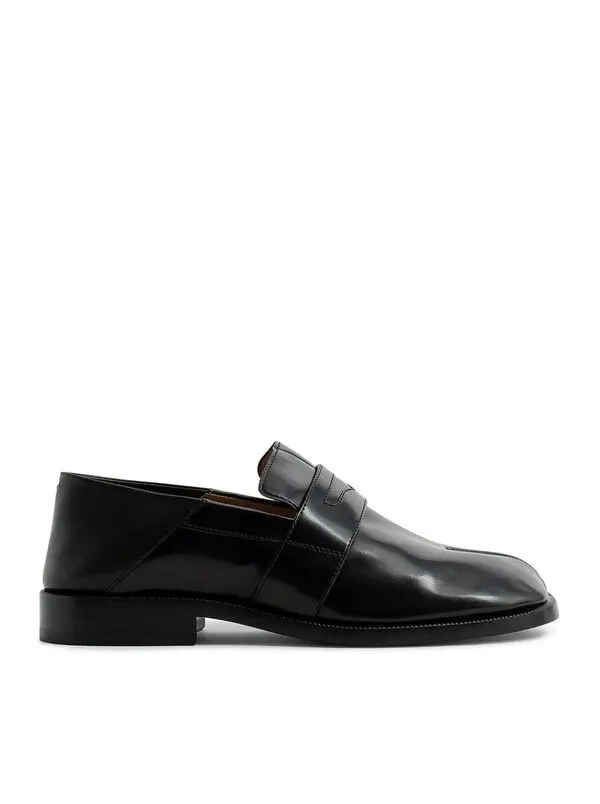 MAISON MARGIELA Tabi Loafers In Brushed Calf Leather - Black