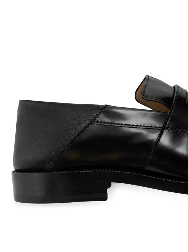 MAISON MARGIELA Tabi Loafers In Brushed Calf Leather - Black