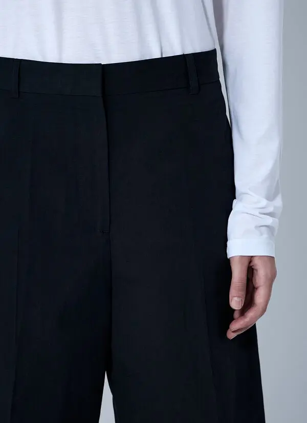 TOTEME Tailored Cotton-linen Blend Shorts