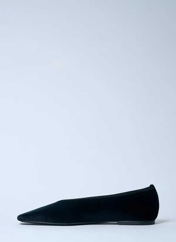 TOTEME Minimalist Velvet Ballerina Flats - Black
