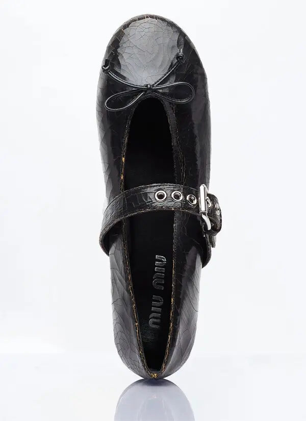 Miu Miu Crackled Leather Ballerina Flats With Bow Detail - Brown