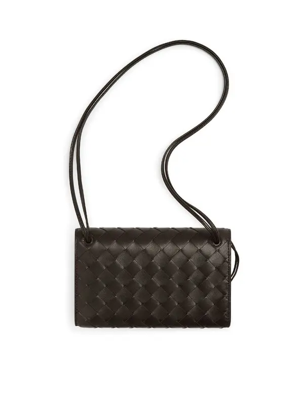 Bottega Veneta Andiamo Intrecciato Nappa Clutch