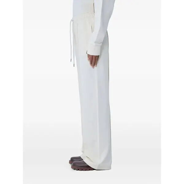 Moncler Straight Trousers With Logo Patch - Cream
