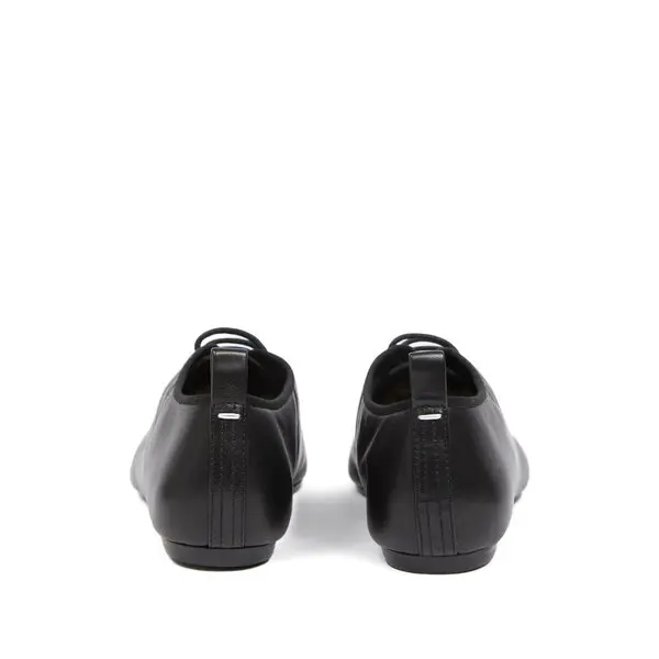 MAISON MARGIELA Split Toe Leather Lace-up Flats