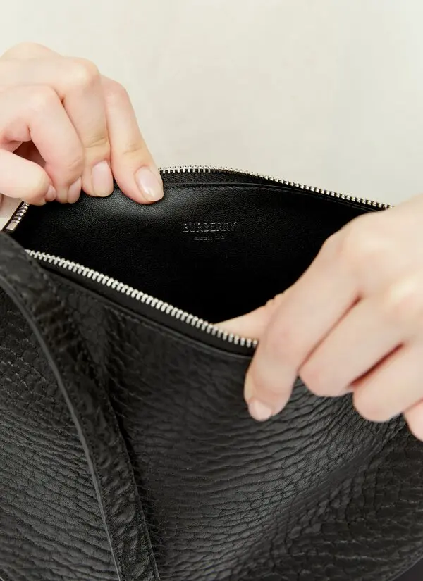 Burberry Chess Pouch Shoulder Bag In Pebble-grain Leather - Black