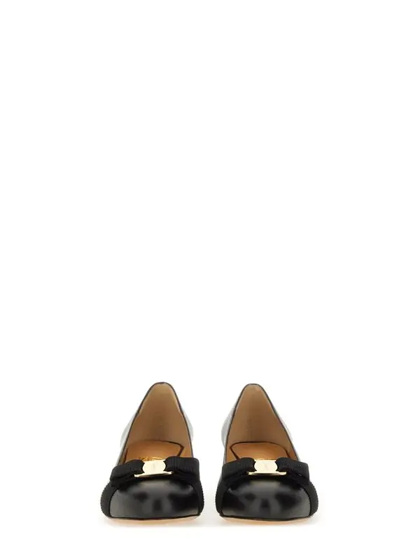 FERRAGAMO Leather Vara Shoe