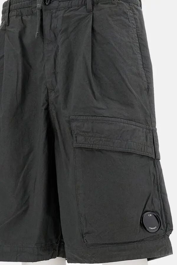 C.P. COMPANY Boxy Lens Cargo Shorts - Multicolor