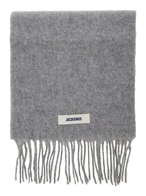Jacquemus L'echarpe Carro' Grey Scarf With Logo Patch On The Front And Fringed Hem In Wool Blend - Multicolor