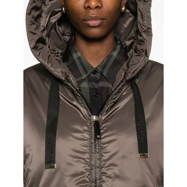 Max Mara Puffer Jacket With Hood And Zip Fastening