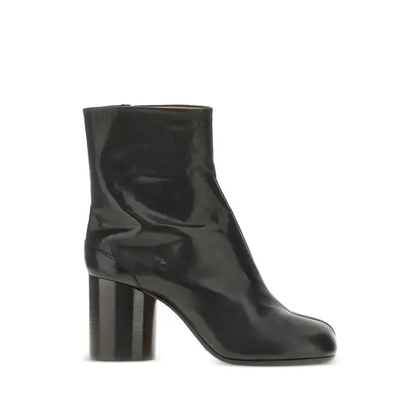 MAISON MARGIELA Leather Tabi Toe Ankle Boots - Black