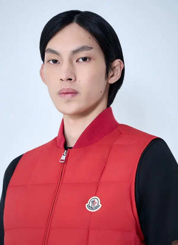 Moncler Elberton Quilted Padded Vest - Red