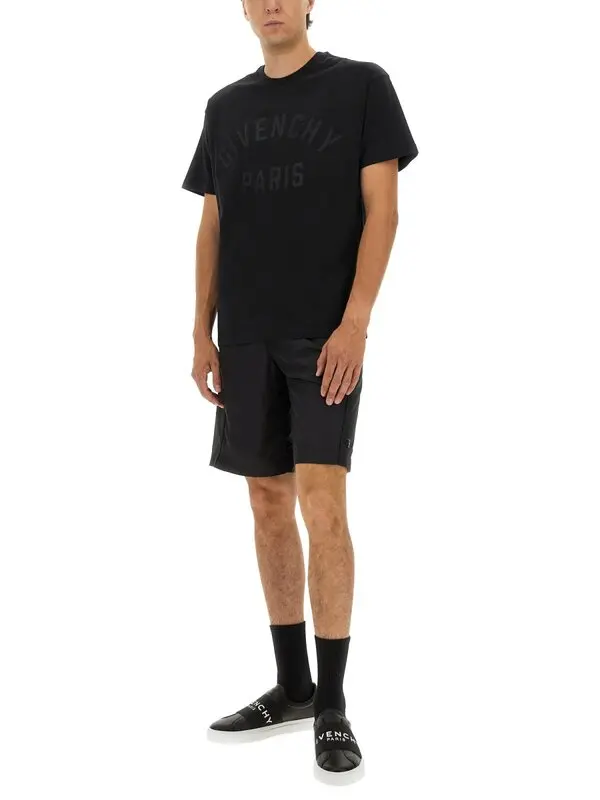 Givenchy T-shirt With Logo - Black