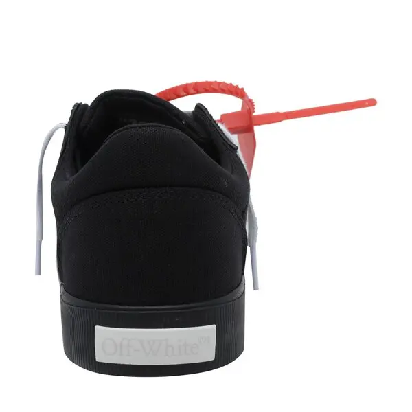 Off-White Vulcanized Low Top Sneakers - Black