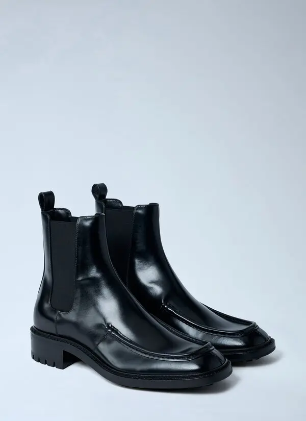 Saint Laurent Joe Chelsea Boots In Leather With Square Toe And Chunky Sole - Black