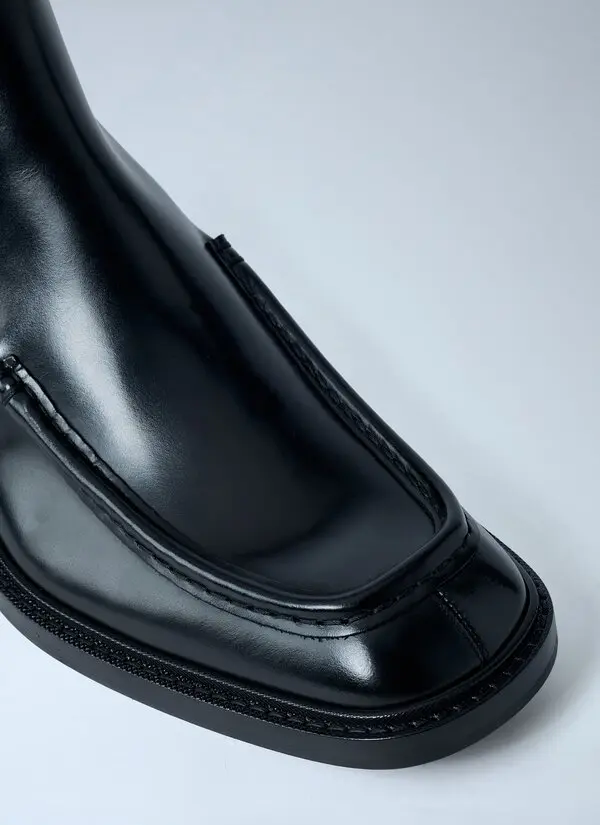 Saint Laurent Joe Chelsea Boots In Leather With Square Toe And Chunky Sole - Black