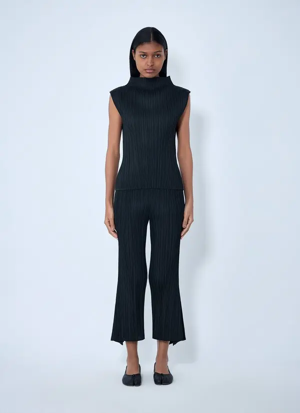 Issey Miyake Mid Rise Wide-leg Textured Weave Pleated Pants - Black