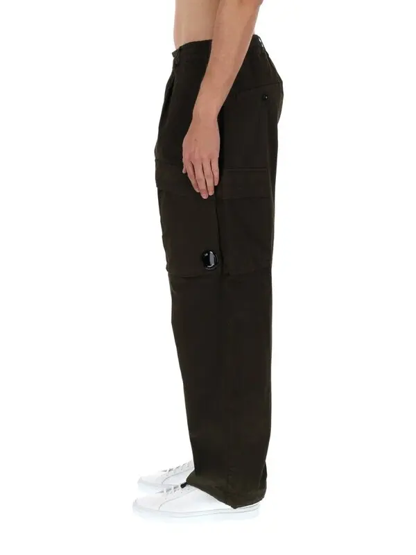 C.P. COMPANY Cargo Pants With Logo Patch - Green