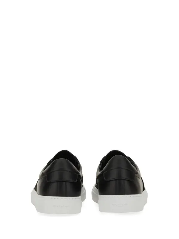 Givenchy Low Top Sneakers With Logo Detailing - Black