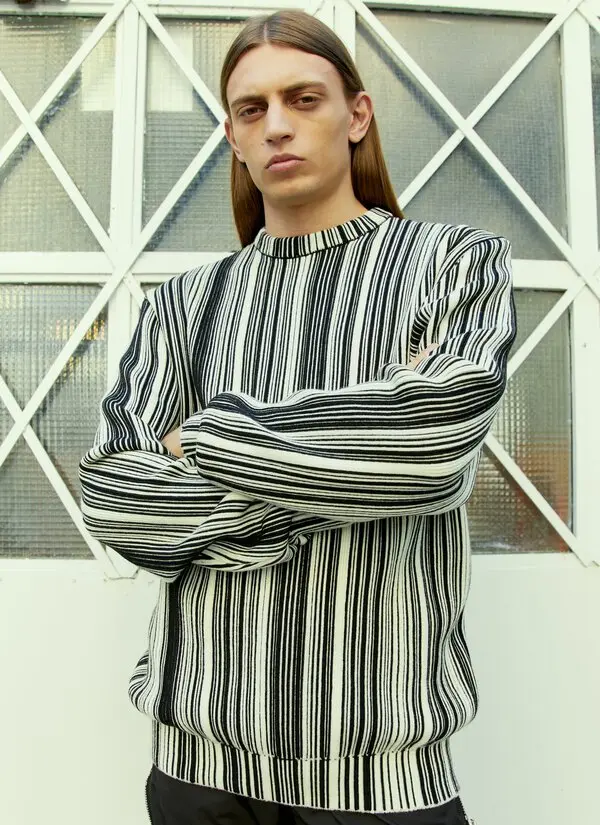 VTMNTS Glitched Knitted Sweater With Contrast Stripe Motif