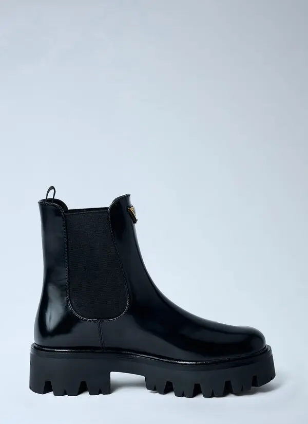Prada Logo Plaque Chelsea Boots - Black