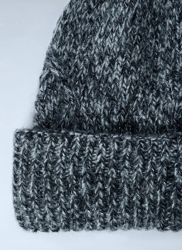 Moncler Wool-blend Beanie Hat With Logo Motif - Gray