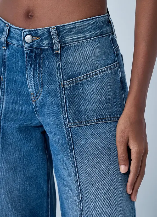 DIESEL® D-akii Wide-leg Jeans