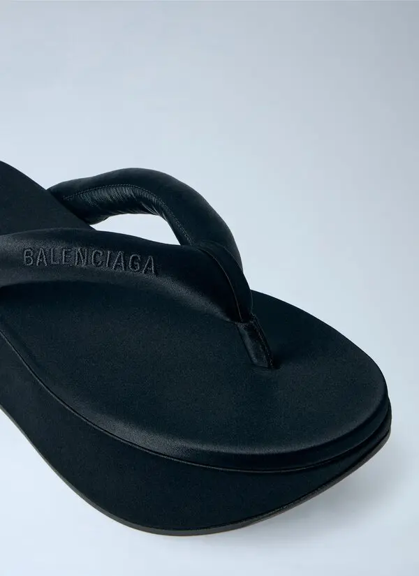Balenciaga Gaeta Thong Sandals - Black