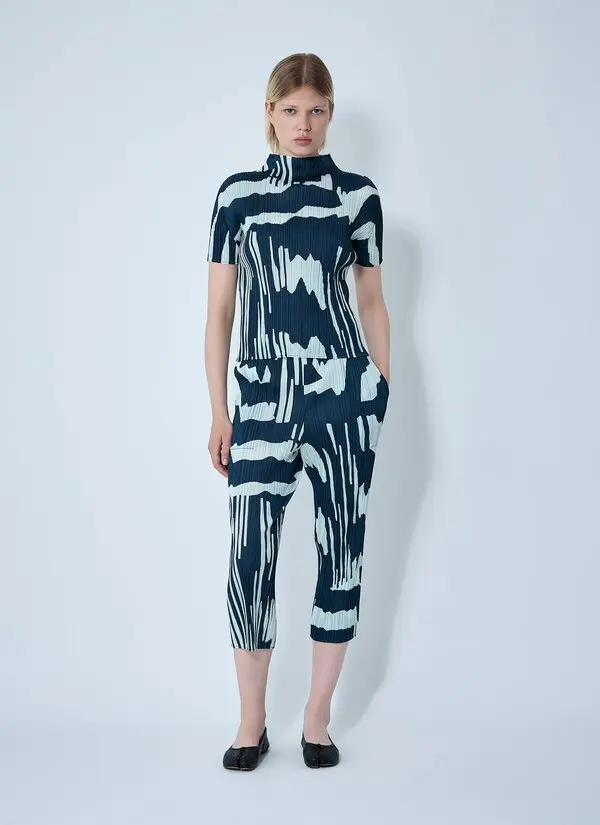 Issey Miyake Mid-rise Pleated Pants