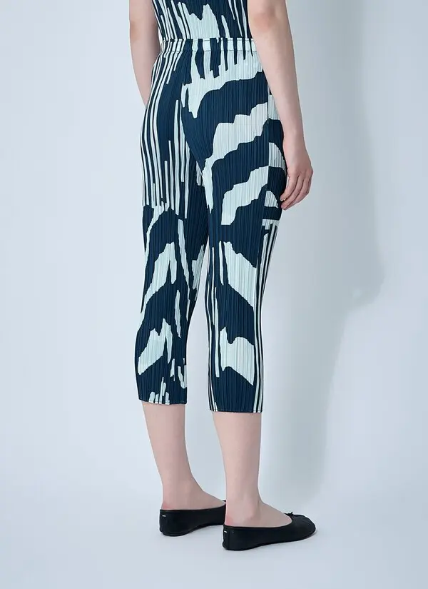 Issey Miyake Mid-rise Pleated Pants