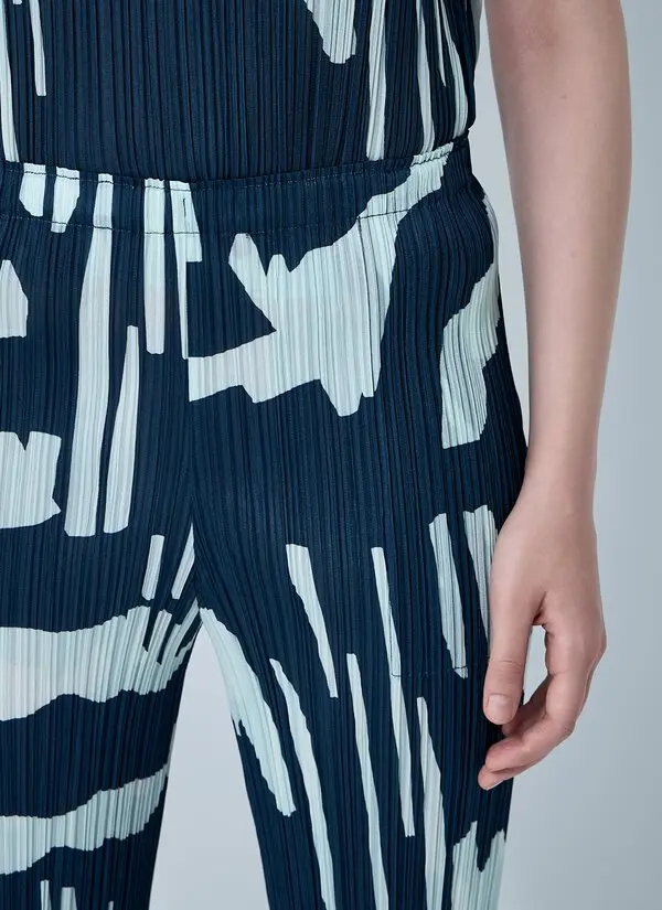 Issey Miyake Mid-rise Pleated Pants