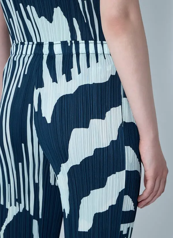 Issey Miyake Mid-rise Pleated Pants