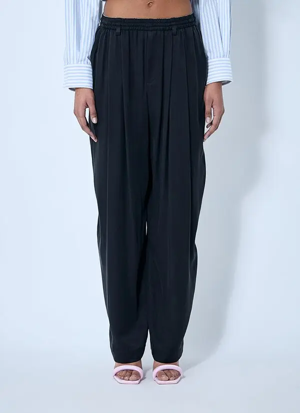 Alexander Wang Pleated Soft-touch Pants - Black