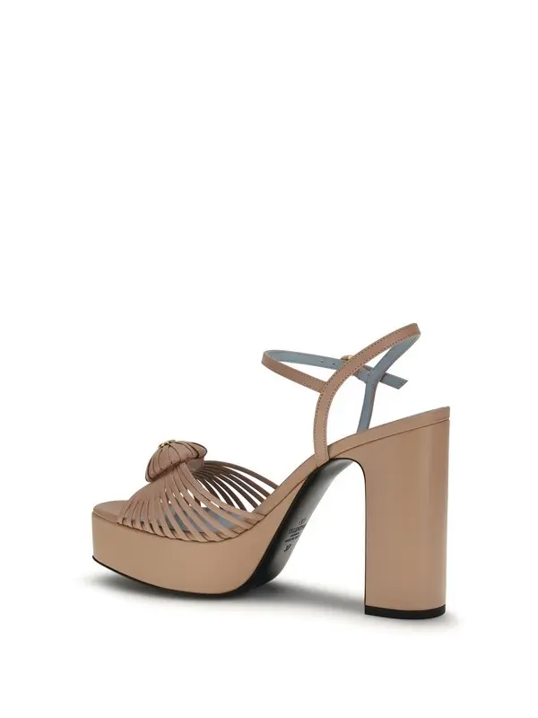 Valentino Garavani Royal Platform Sandals - Cream
