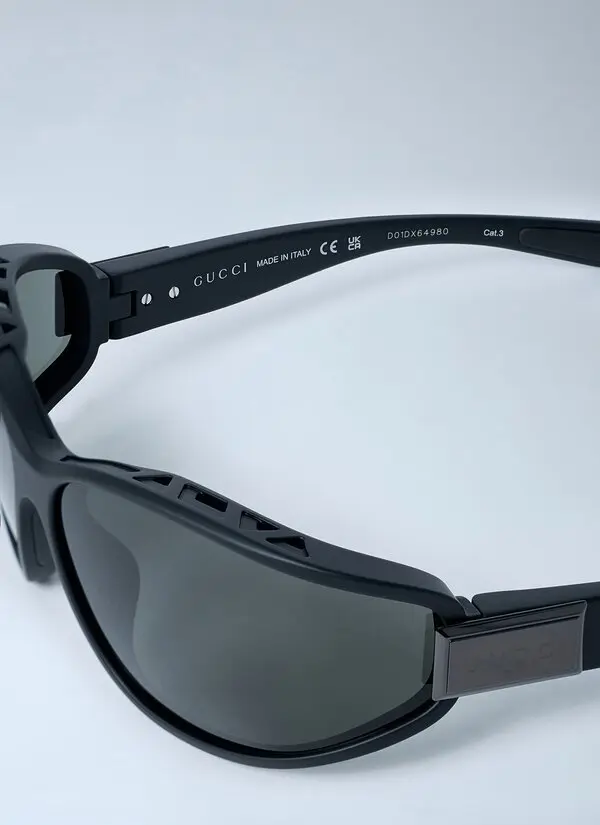 Gucci Oval Sunglasses With Logo Hinges