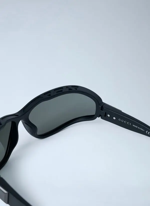 Gucci Oval Sunglasses With Logo Hinges