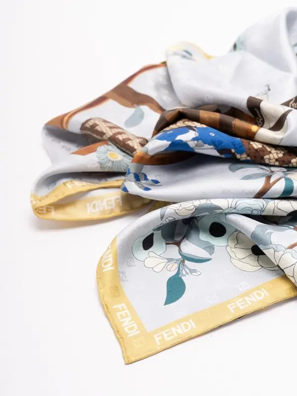Fendi Gardening` Print Foulard
