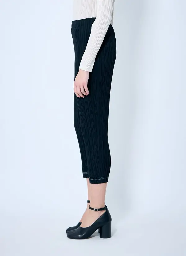 Issey Miyake Cropped Pleated Pants