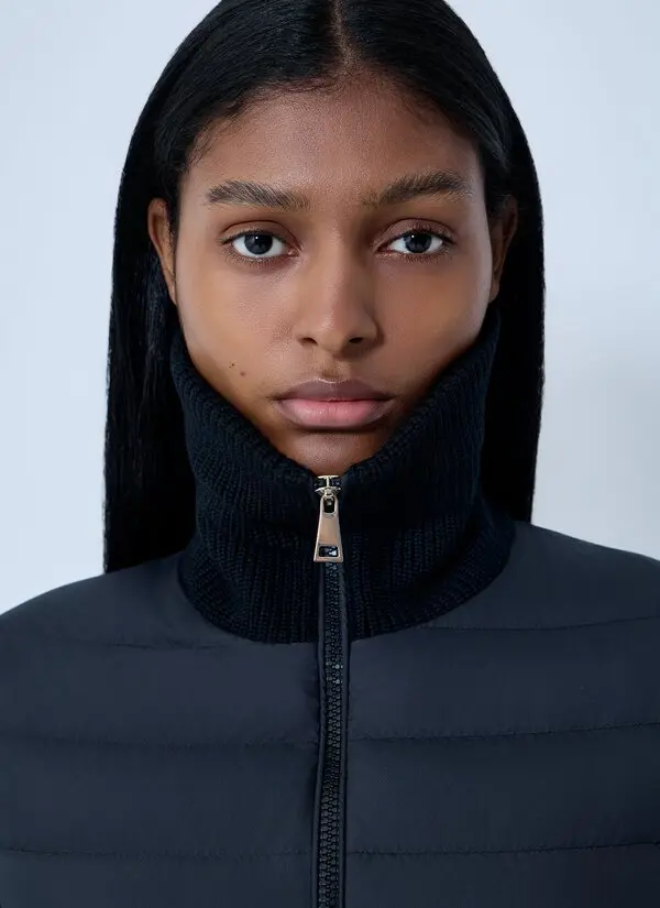 Moncler Quilted Zip-up Cardigan With Knitted Sleeves - Black