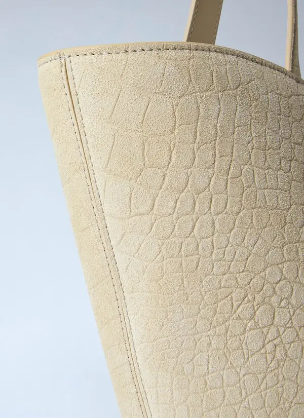 Jacquemus Le Bambola Moyen Textured Leather Tote Bag - Cream