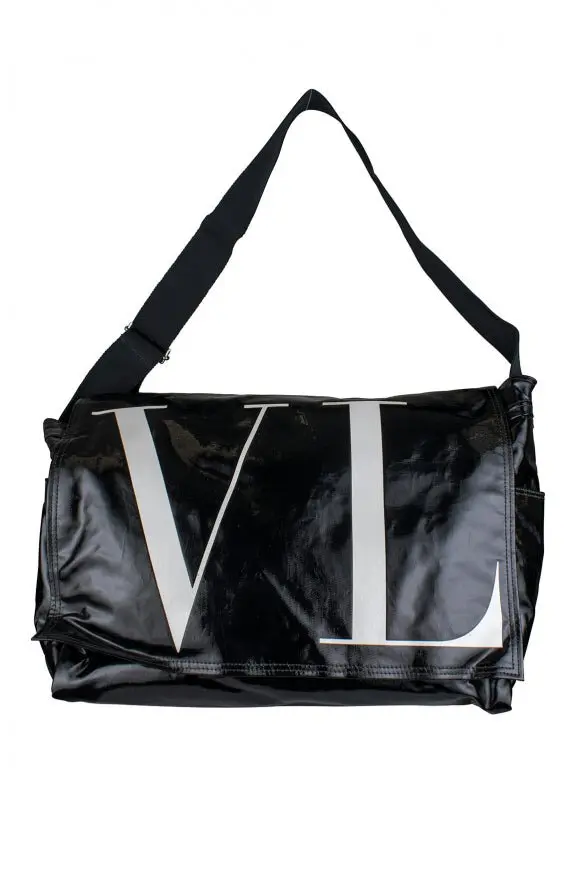 Valentino Garavani Logo Shoulder Bag - Black