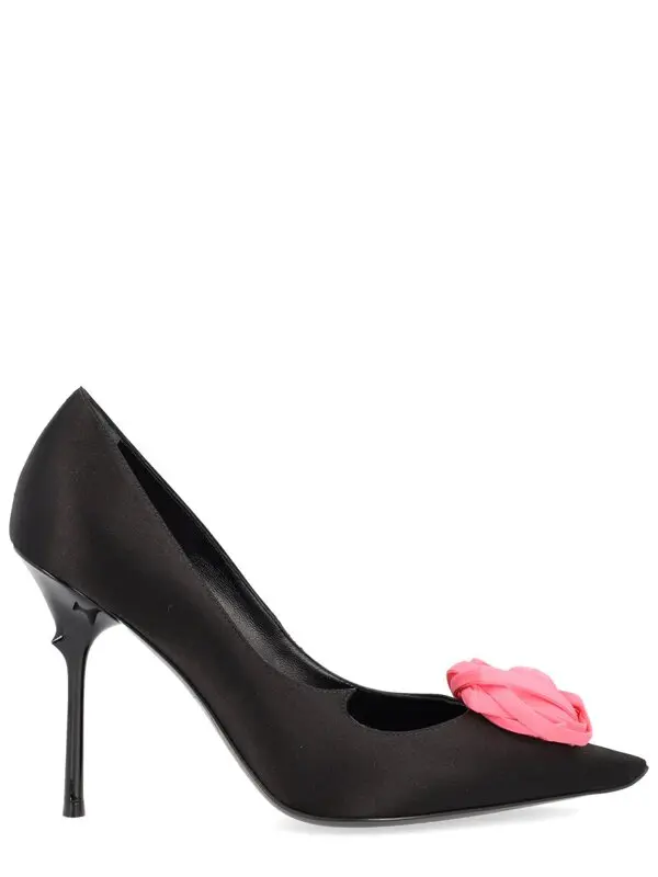 ROGER VIVIER Rose Detail Pumps