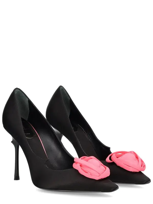 ROGER VIVIER Rose Detail Pumps