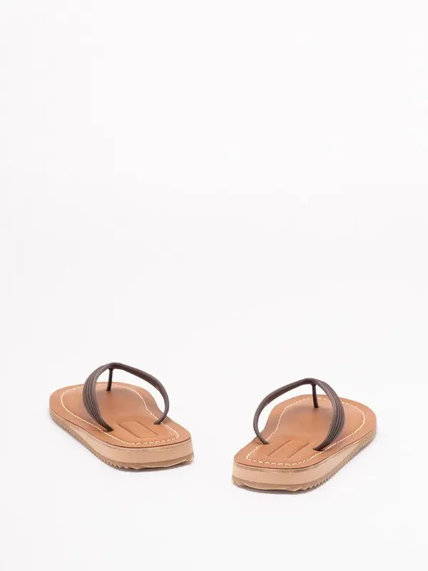 Miu Miu Leather Flip Flops - Multicolor