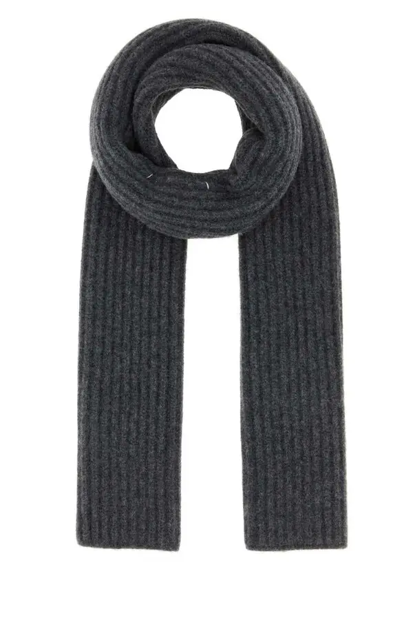 MAISON MARGIELA Grey Wool Scarf - Gray