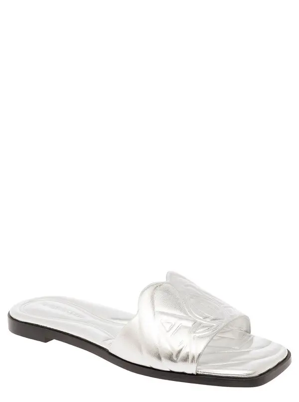 Alexander McQueen Metallic Leather Flat Sandals With Embossed Motif - Silver