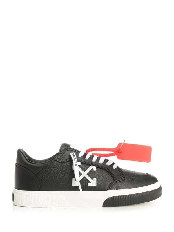 Off-White Vulcanized Low Top Sneakers - Black