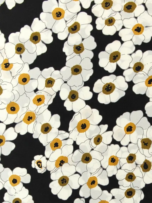 Valentino Garavani Shawls' Scarf