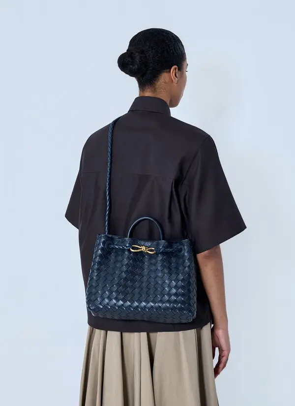 Bottega Veneta Medium Andiamo Handbag - Blue